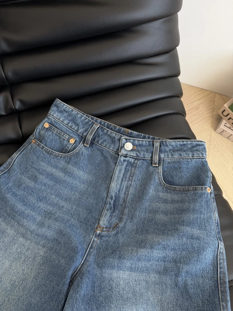 High fidelity Unclassified Brand Jeans