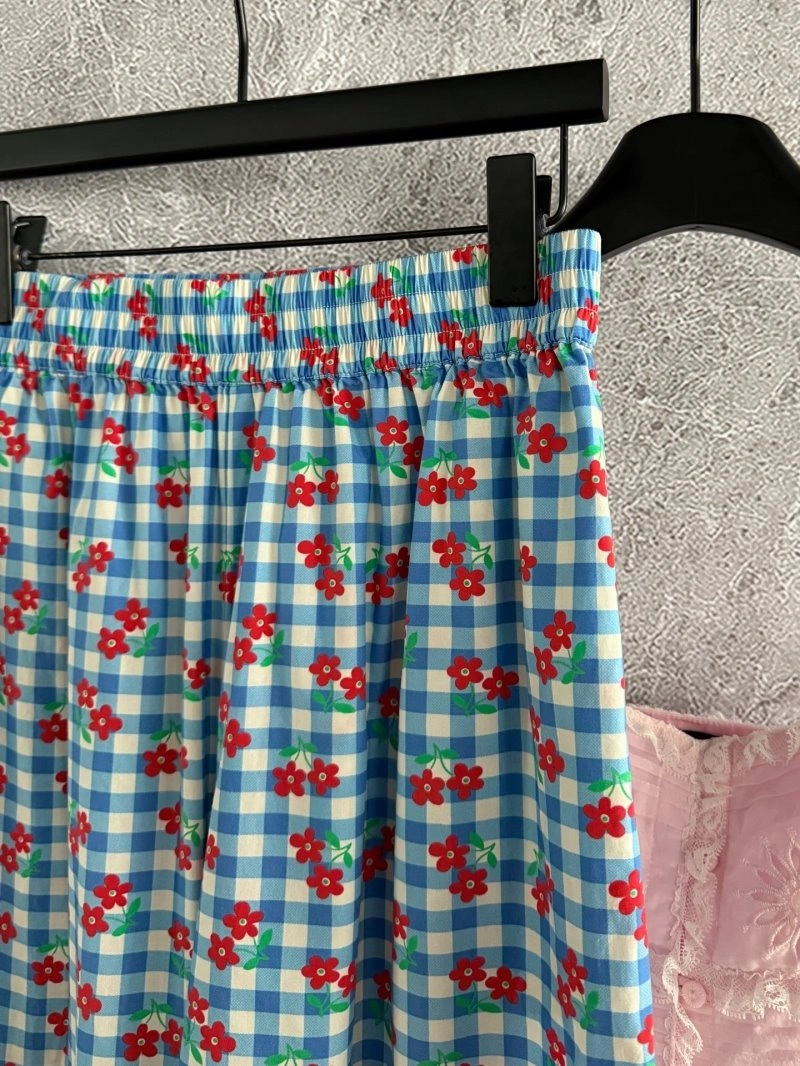Accurate model Unclassified Brand Long Pants