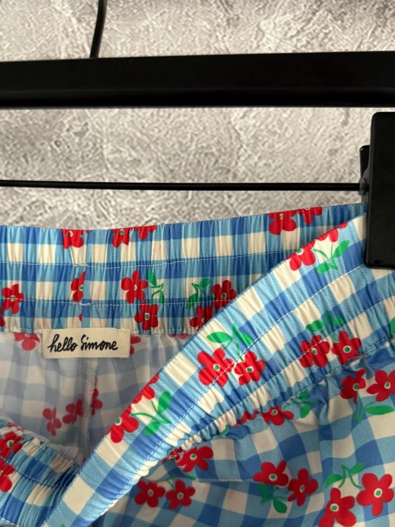 Accurate model Unclassified Brand Long Pants