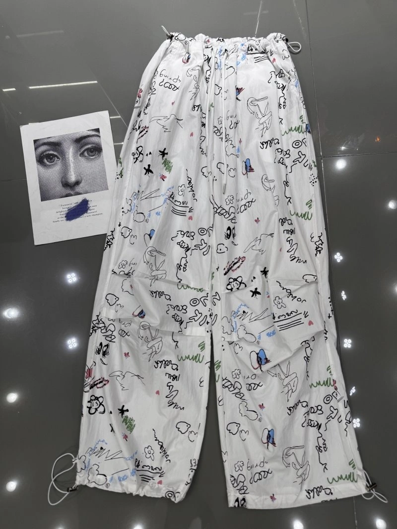 Indistinguishable Unclassified Brand Long Pants