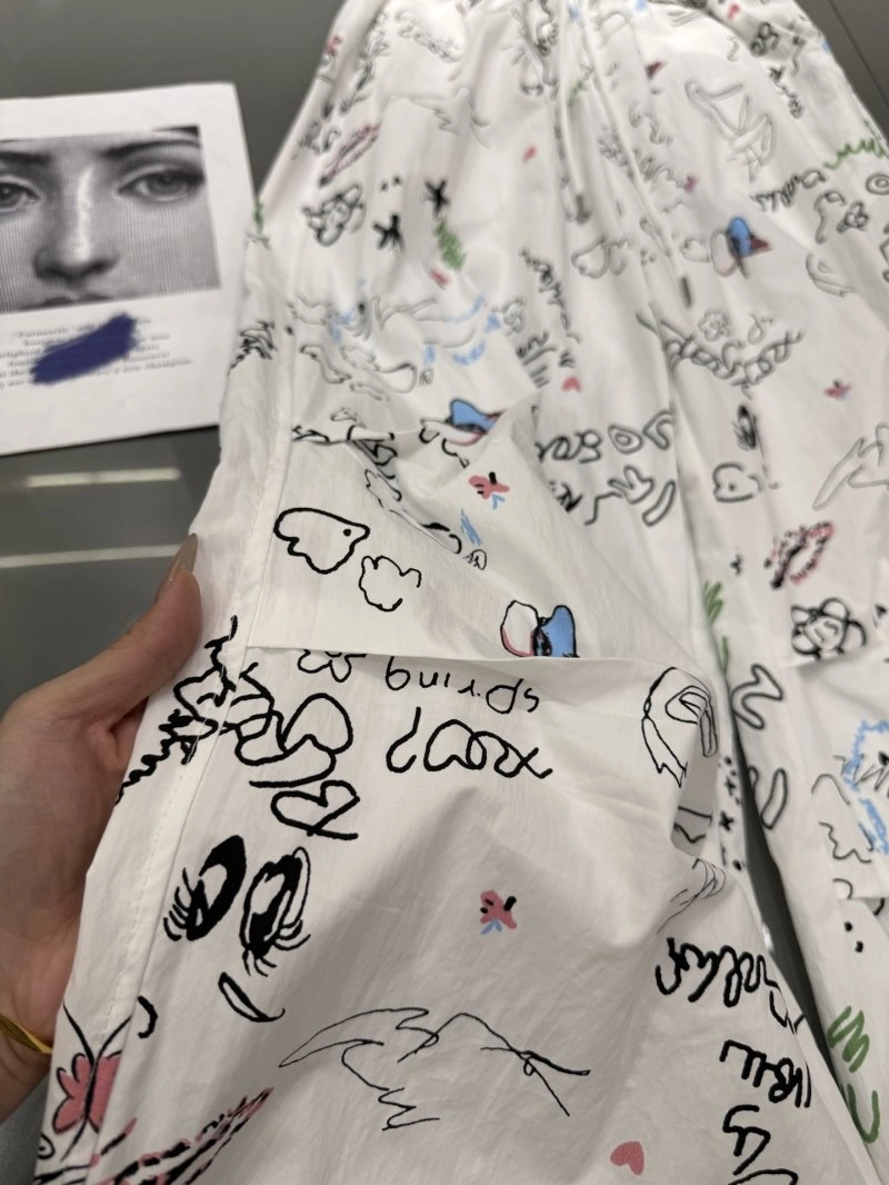 Indistinguishable Unclassified Brand Long Pants