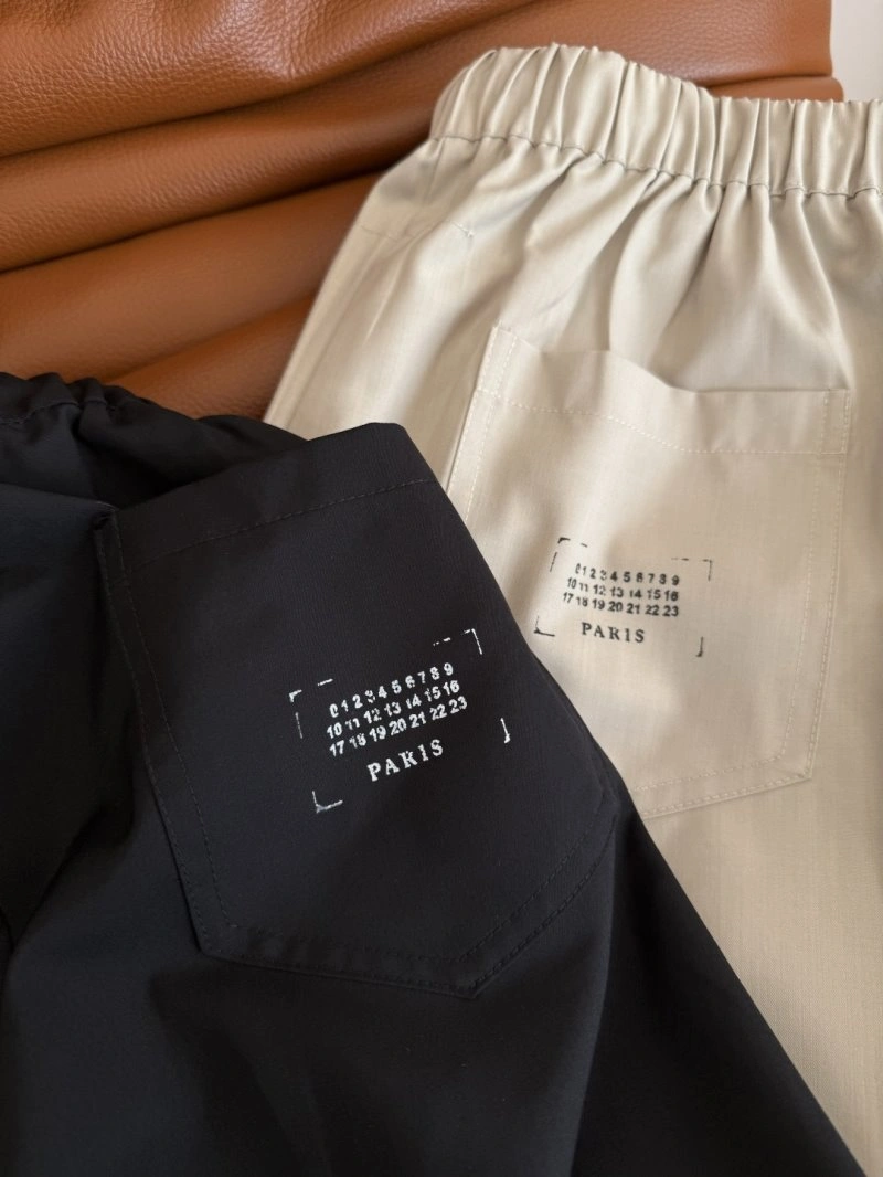 1:1 copy Unclassified Brand Long Pants
