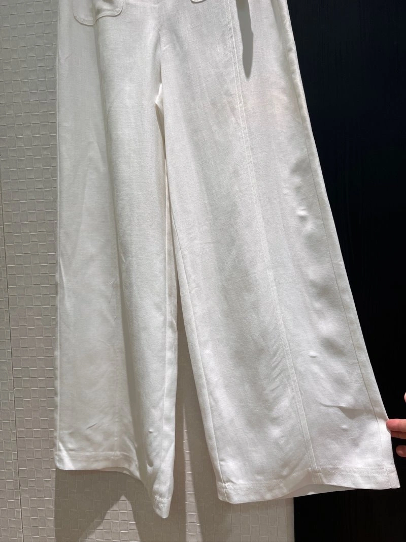 Accurate model Unclassified Brand Long Pants