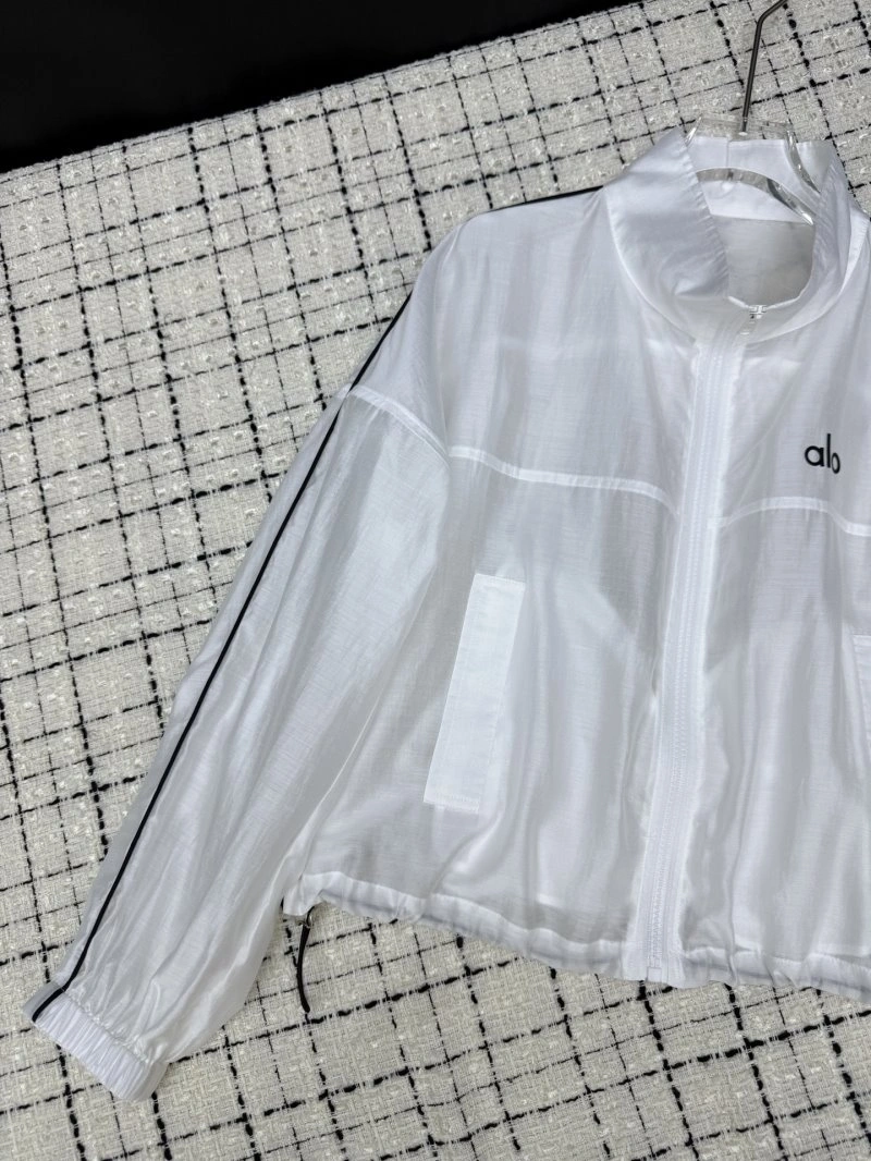 Value-priced Unclassified Brand Long Suits