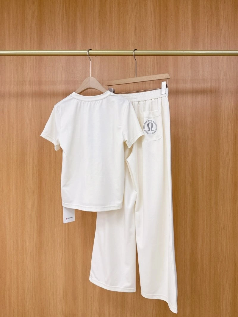 Discounted Unclassified Brand Long Suits