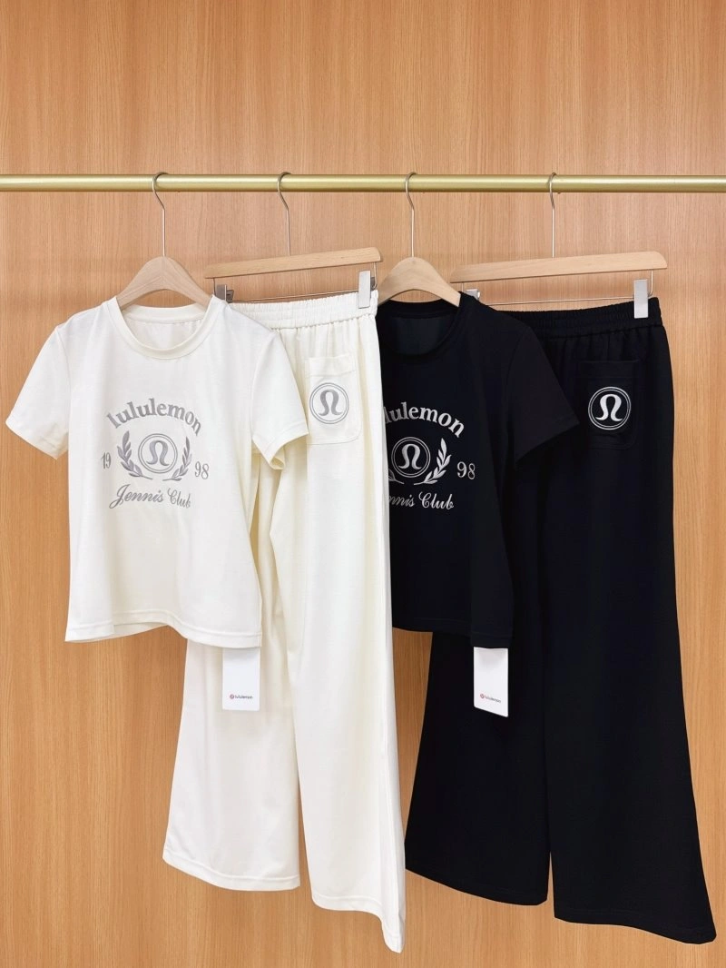Discounted Unclassified Brand Long Suits