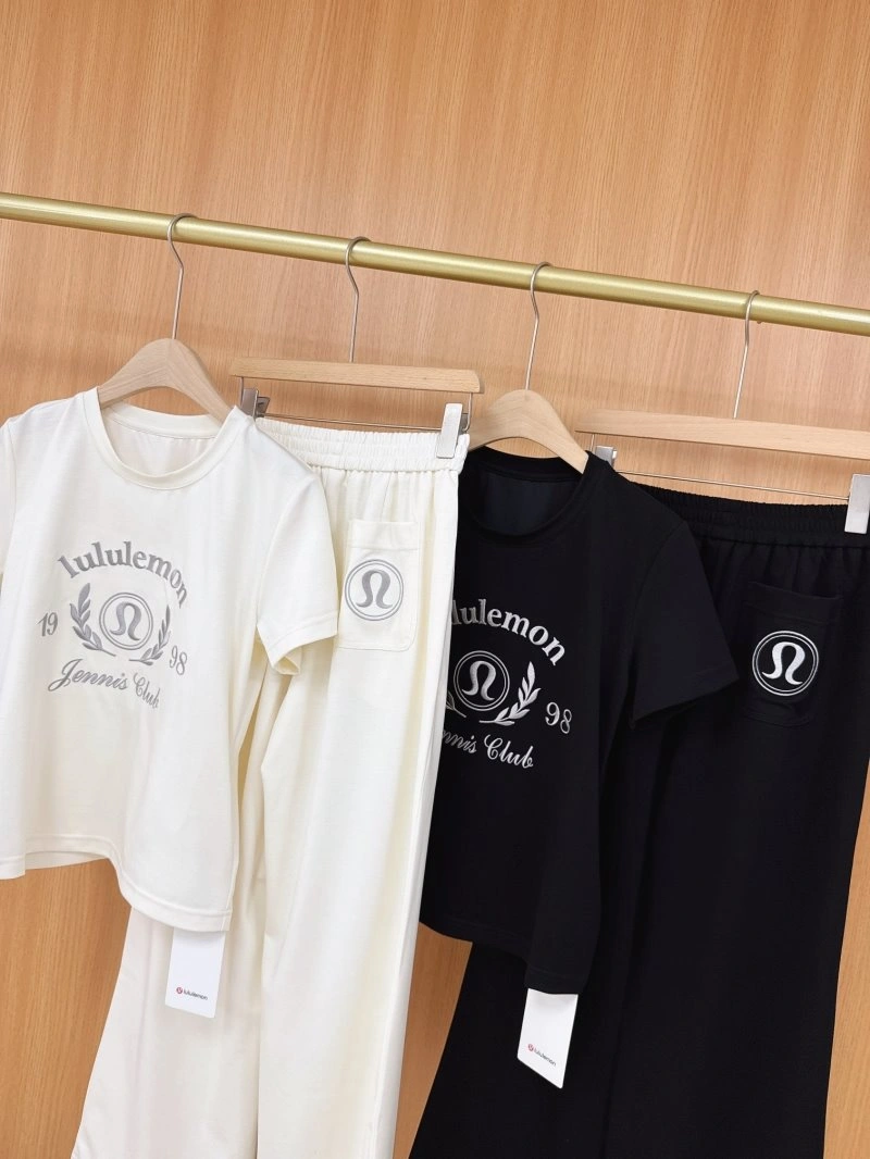 Discounted Unclassified Brand Long Suits