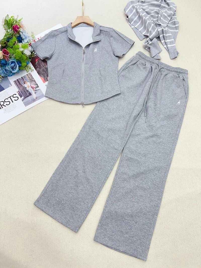 Indistinguishable Unclassified Brand Long Suits