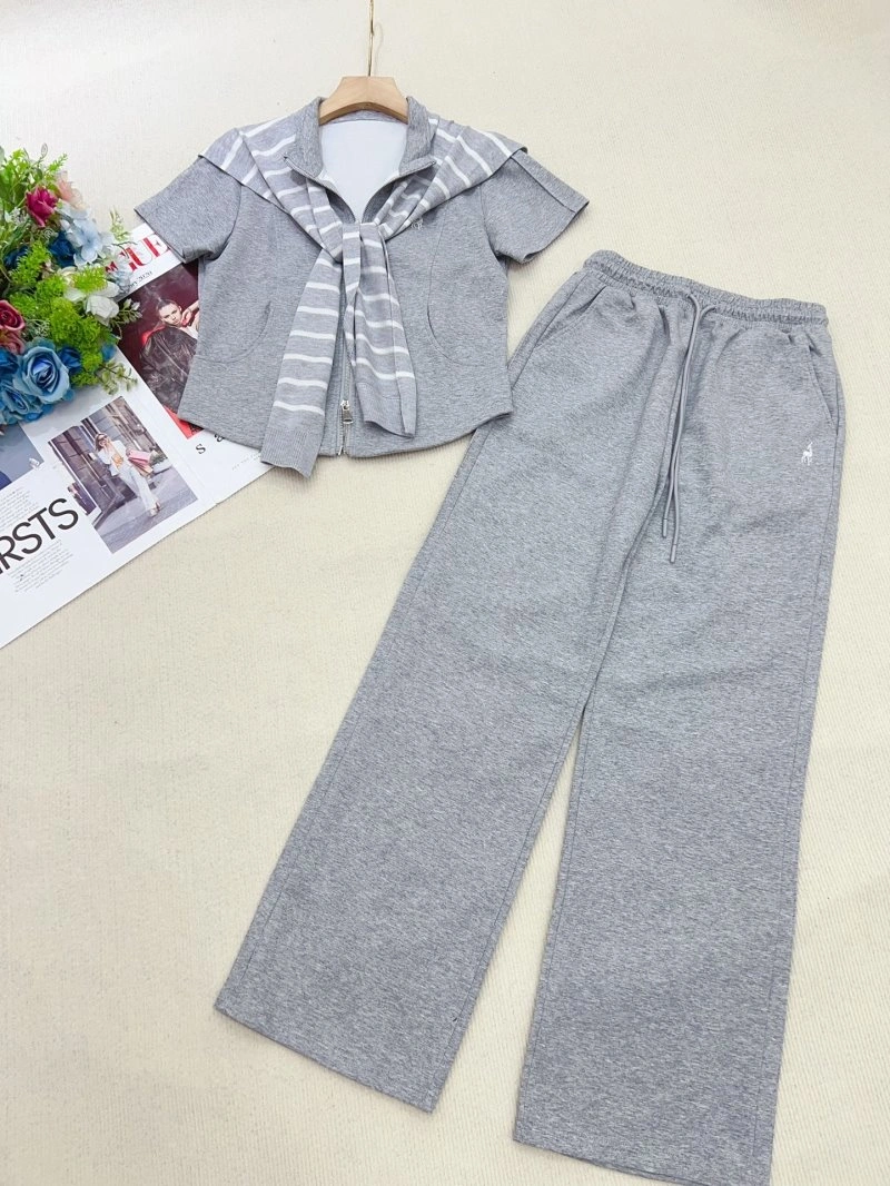 Indistinguishable Unclassified Brand Long Suits