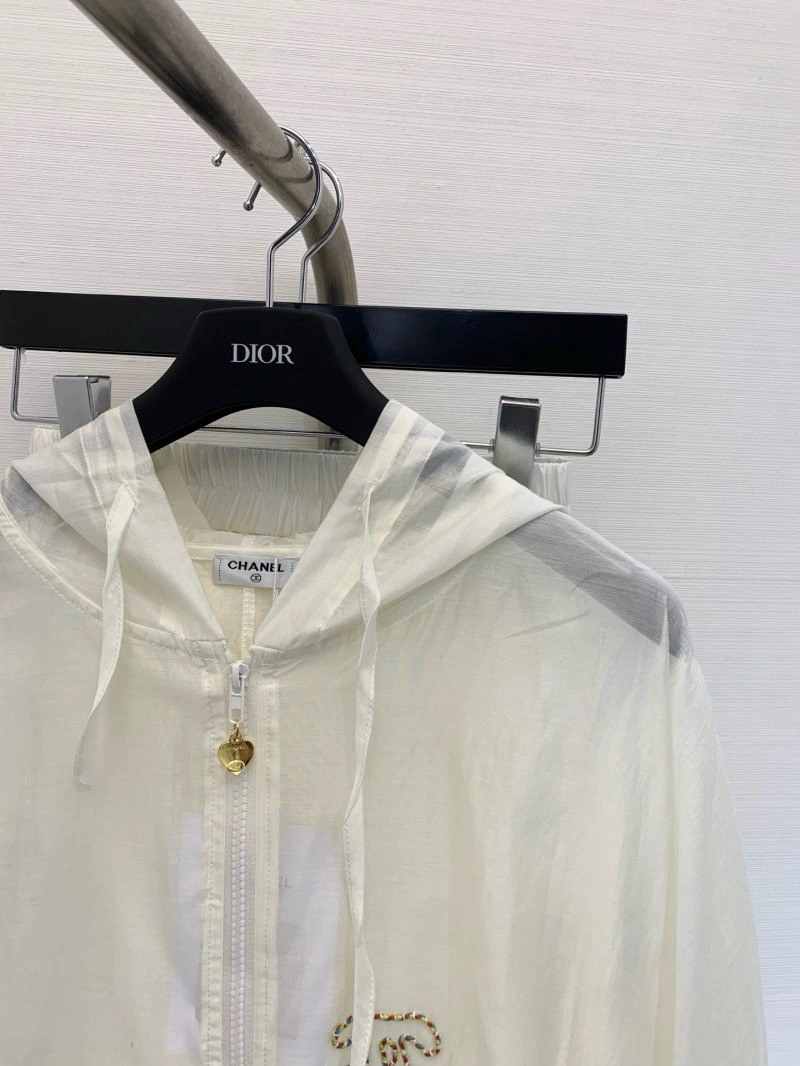 Inexpensive Unclassified Brand Long Suits