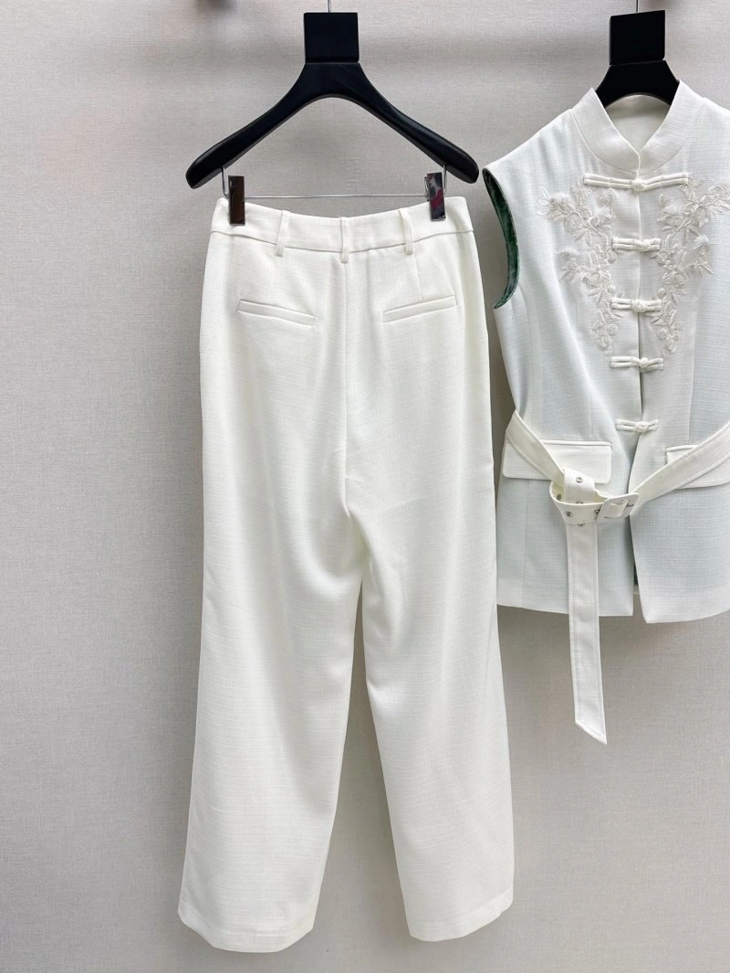 Discounted Unclassified Brand Long Suits