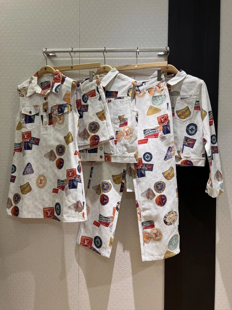 OEM Unclassified Brand Long Suits
