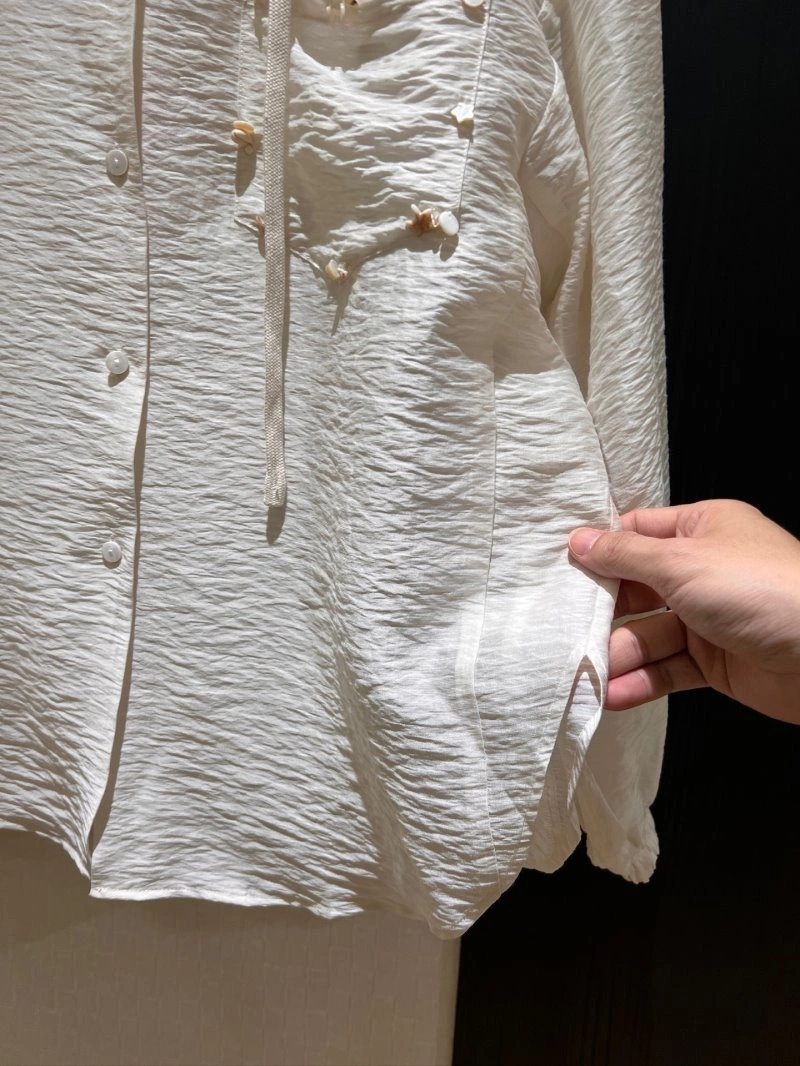 Value-priced Unclassified Brand Long Suits