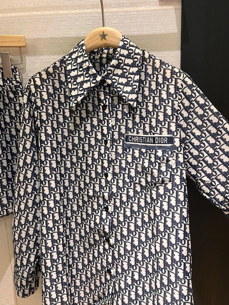 Official Unclassified Brand Long Suits