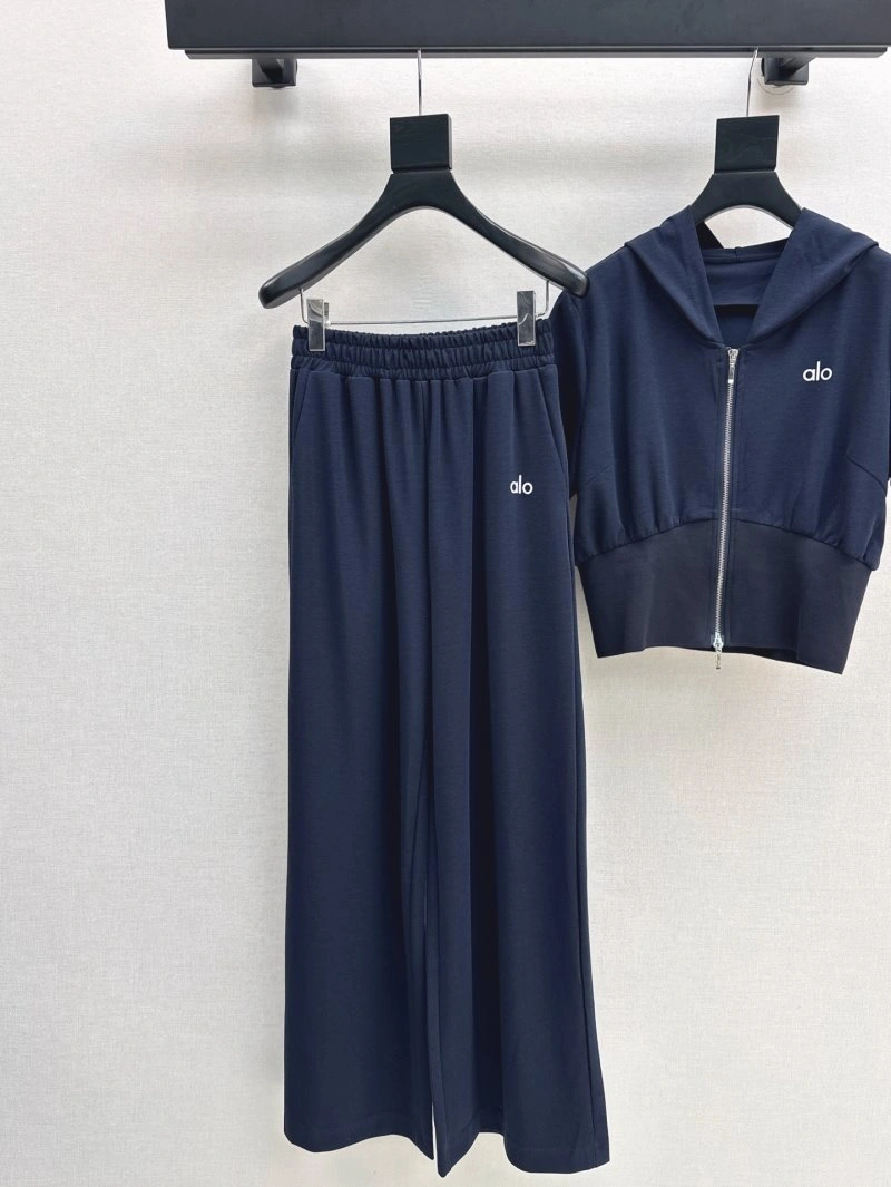 Discounted Unclassified Brand Long Suits