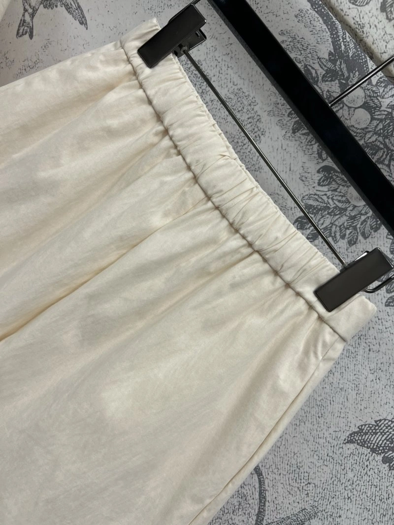 Bargain Unclassified Brand Long Suits