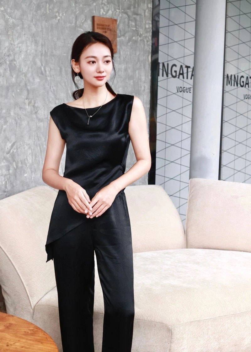 Budget-friendly Unclassified Brand Long Suits