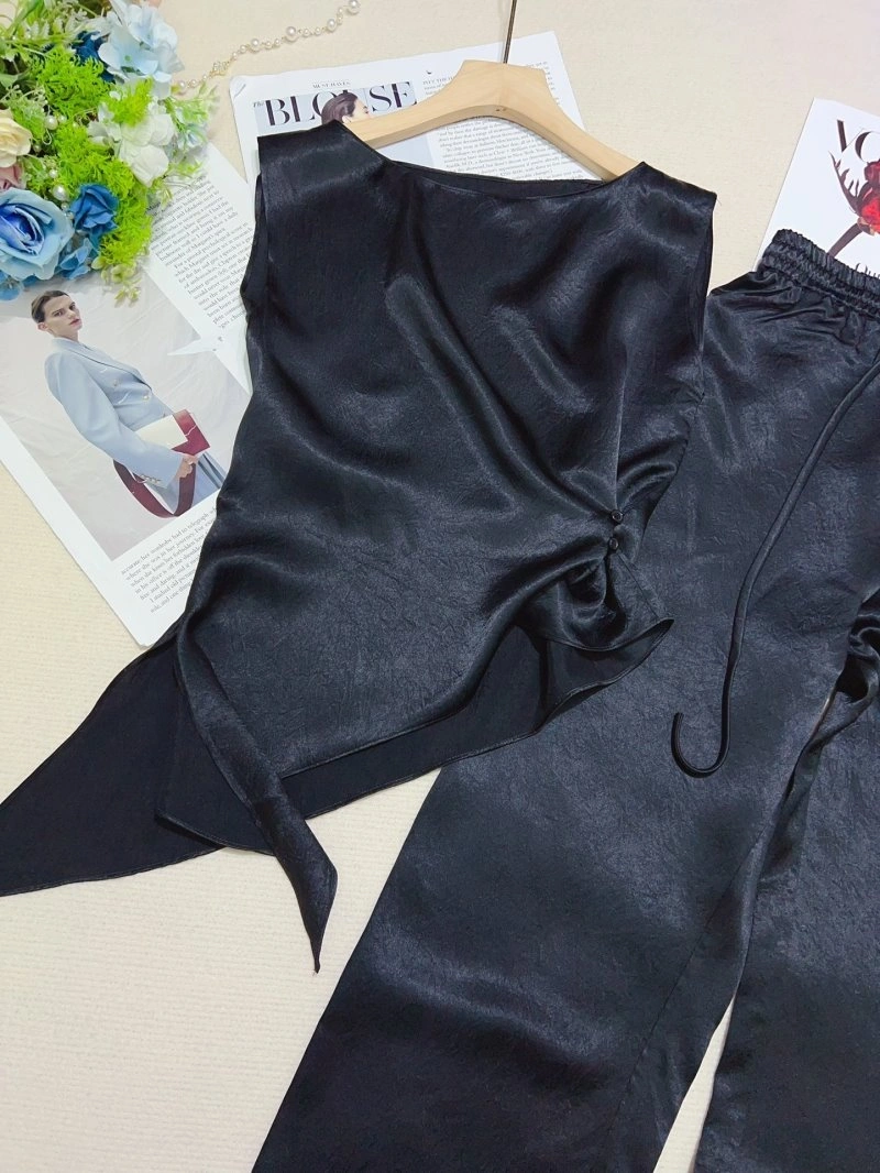 Budget-friendly Unclassified Brand Long Suits