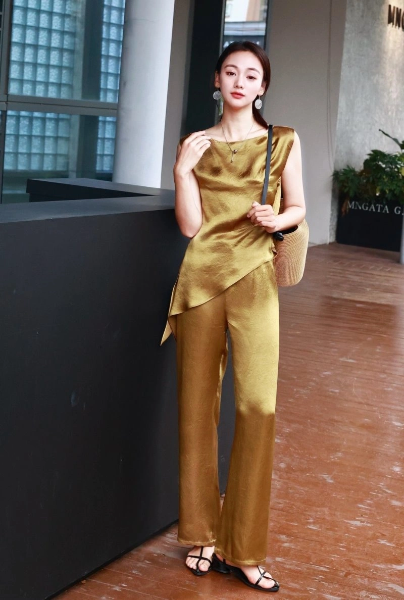 Exact replica Unclassified Brand Long Suits
