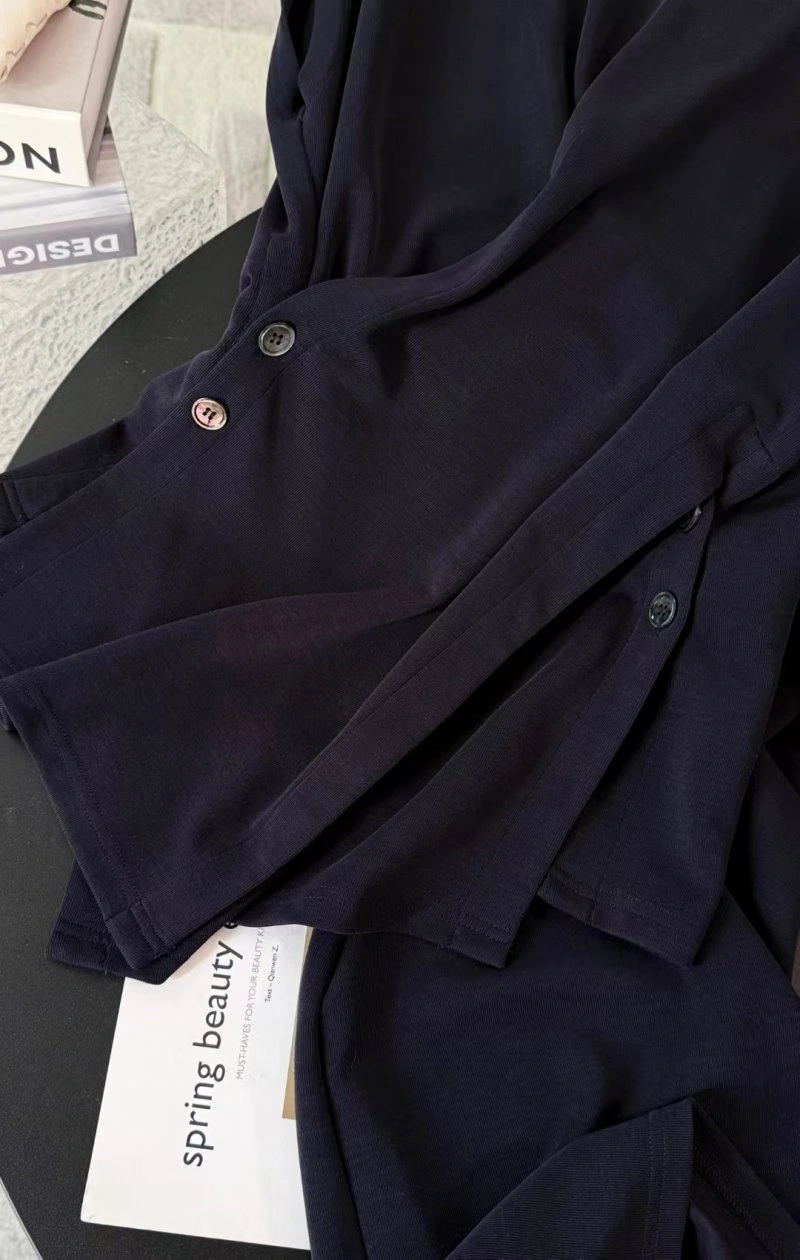 Discounted Unclassified Brand Long Suits