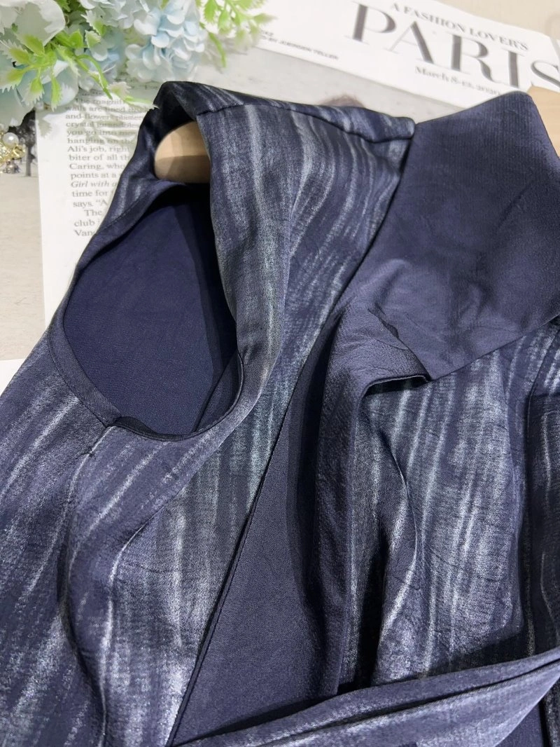 Official Unclassified Brand Long Suits