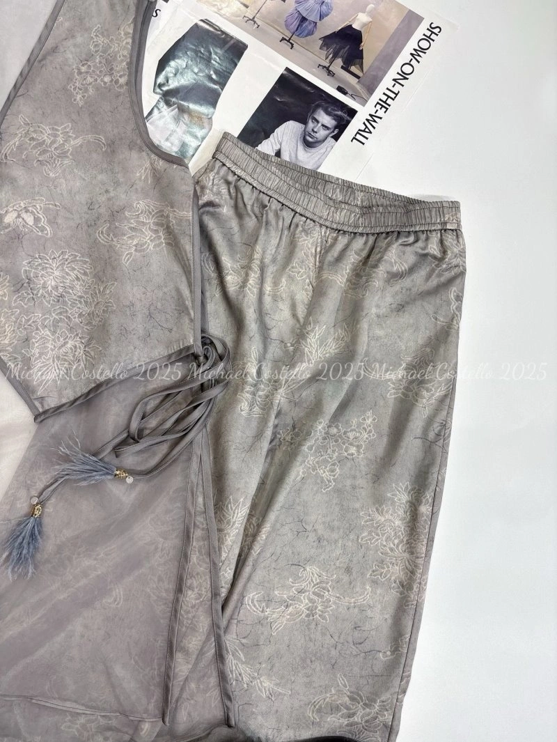Value-priced Unclassified Brand Long Suits
