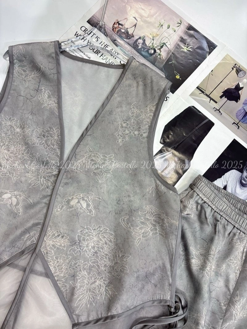Value-priced Unclassified Brand Long Suits