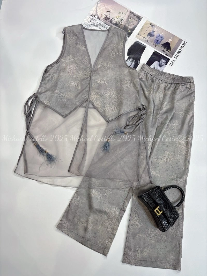 Value-priced Unclassified Brand Long Suits