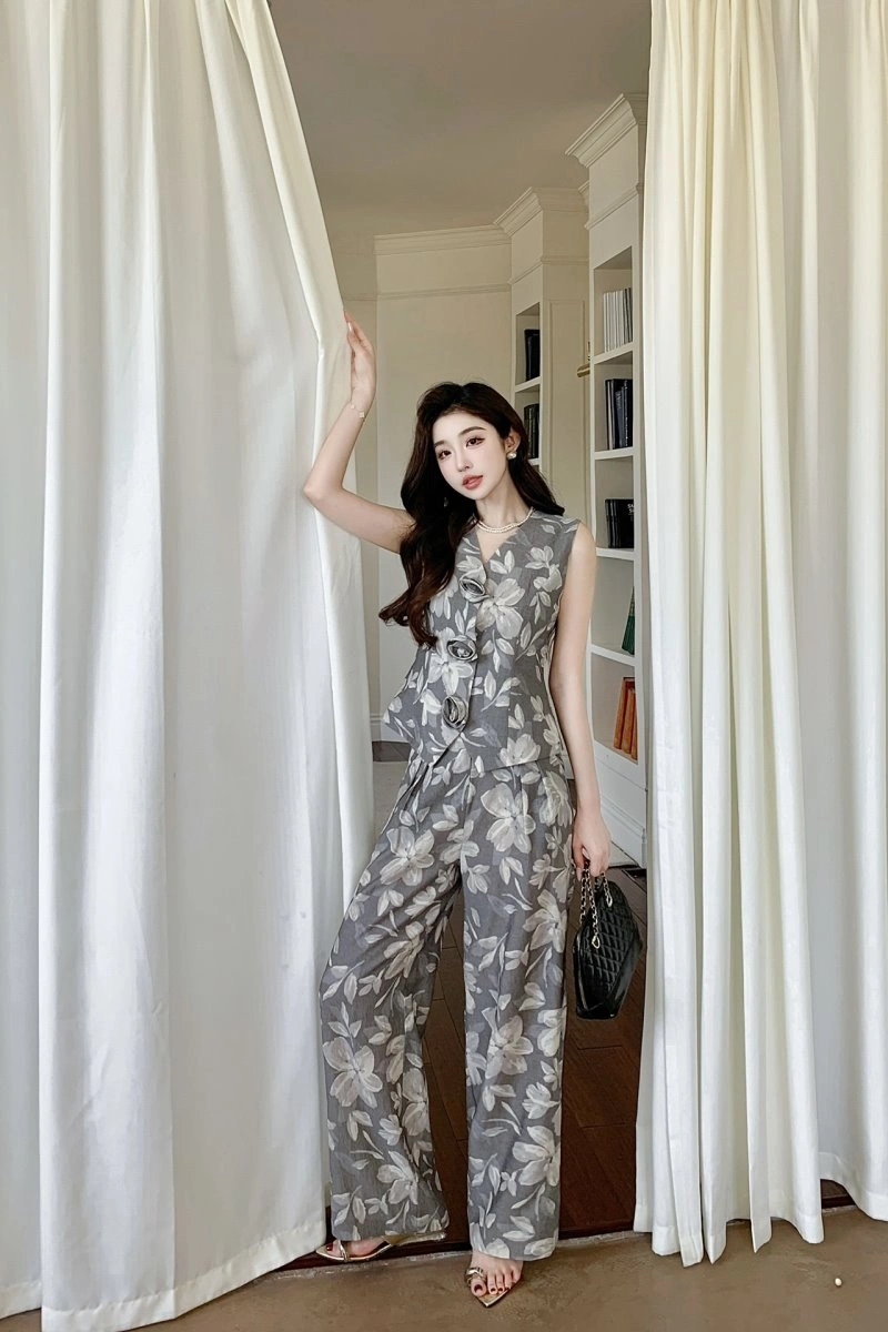 Inexpensive Unclassified Brand Long Suits