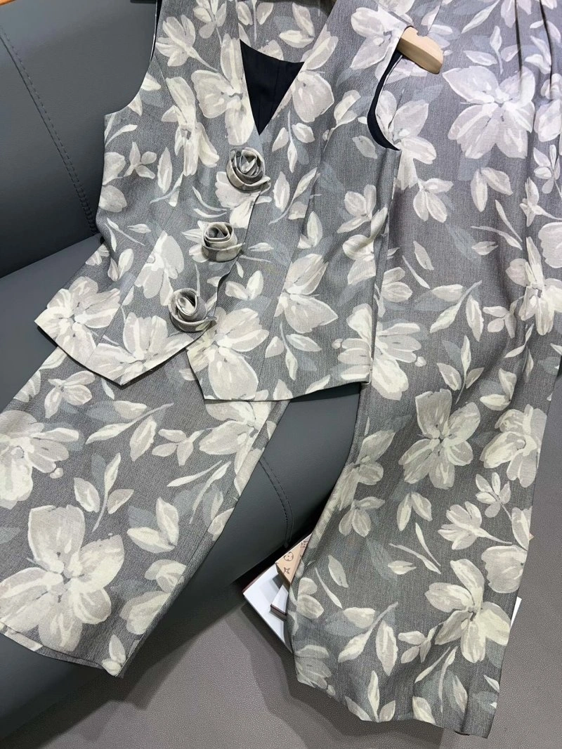 Inexpensive Unclassified Brand Long Suits