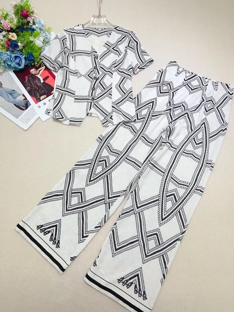 Inexpensive Unclassified Brand Long Suits