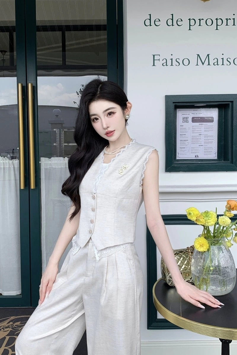 Discounted Unclassified Brand Long Suits