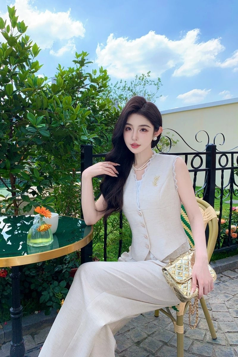 Discounted Unclassified Brand Long Suits