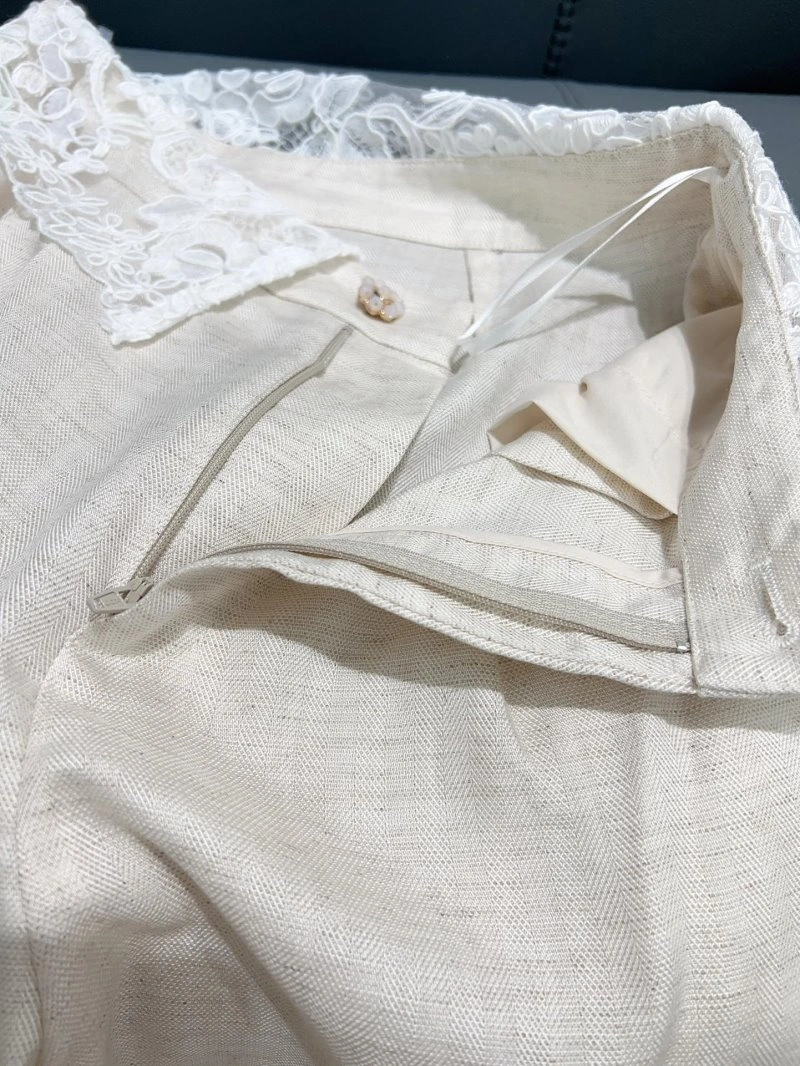 Discounted Unclassified Brand Long Suits
