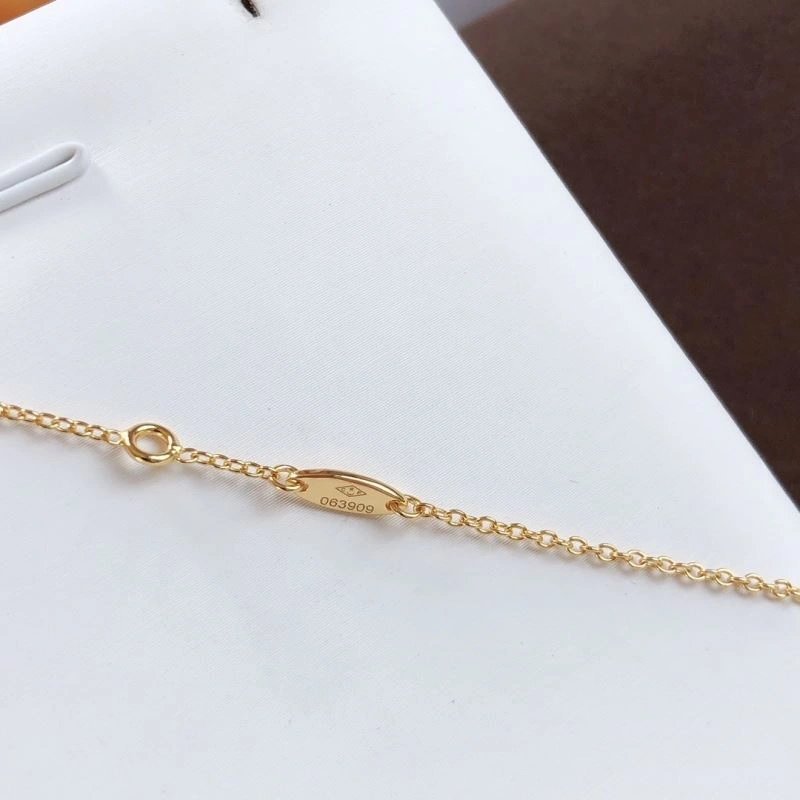 Top match Unclassified Brand Necklaces