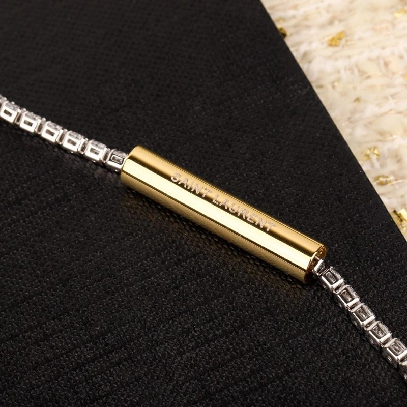 Bargain Unclassified Brand Necklaces