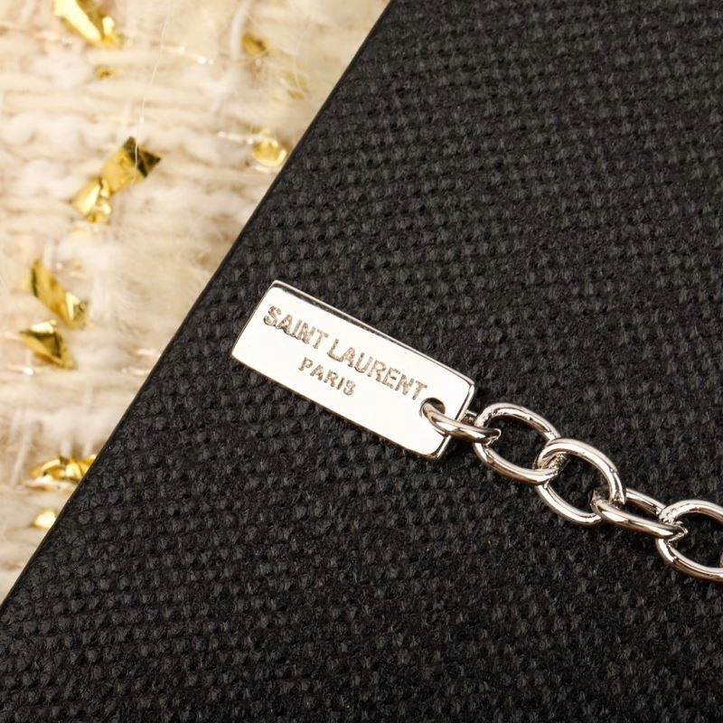 Bargain Unclassified Brand Necklaces