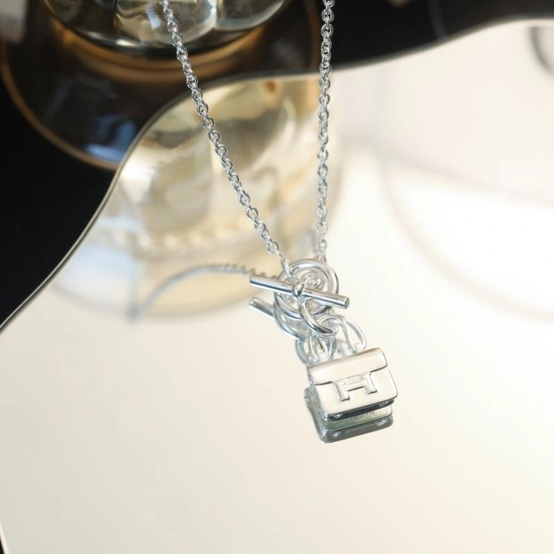 Top mirror Unclassified Brand Necklaces