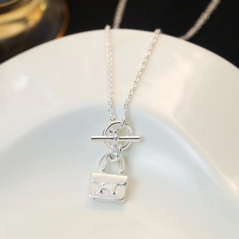 Top mirror Unclassified Brand Necklaces