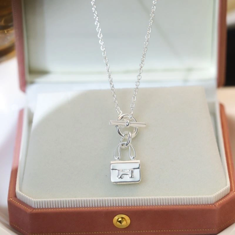 Top mirror Unclassified Brand Necklaces