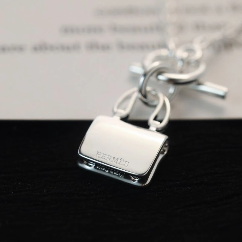 Top mirror Unclassified Brand Necklaces