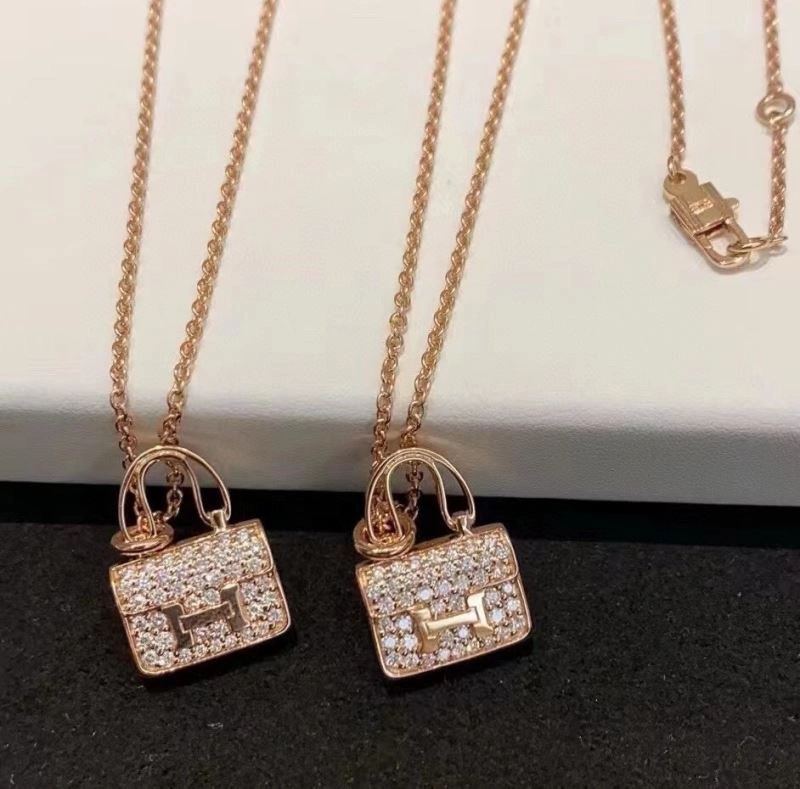 Unclassified Brand Necklaces