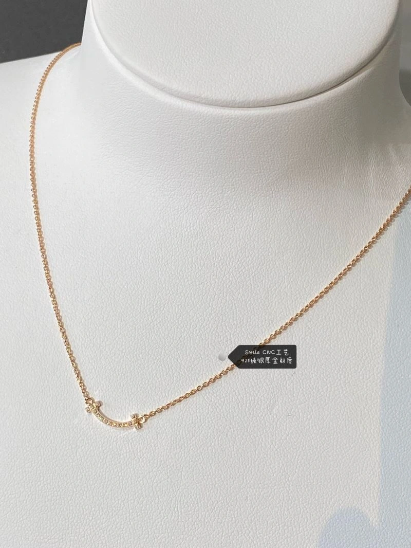 Unclassified Brand Necklaces
