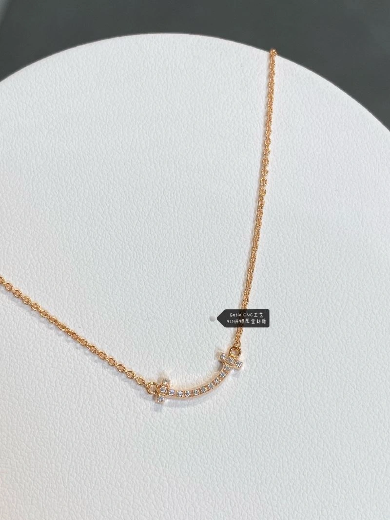Unclassified Brand Necklaces