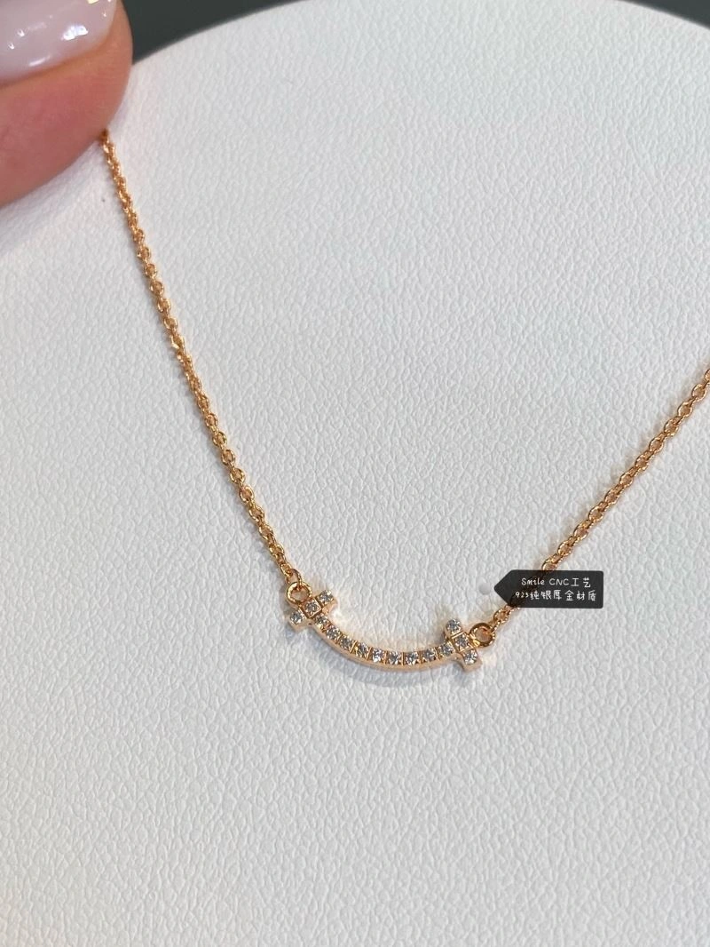 Unclassified Brand Necklaces