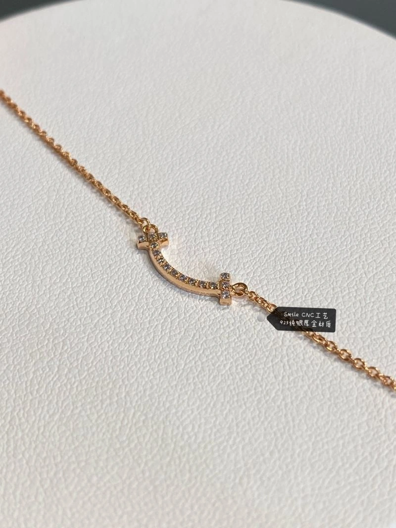 Unclassified Brand Necklaces