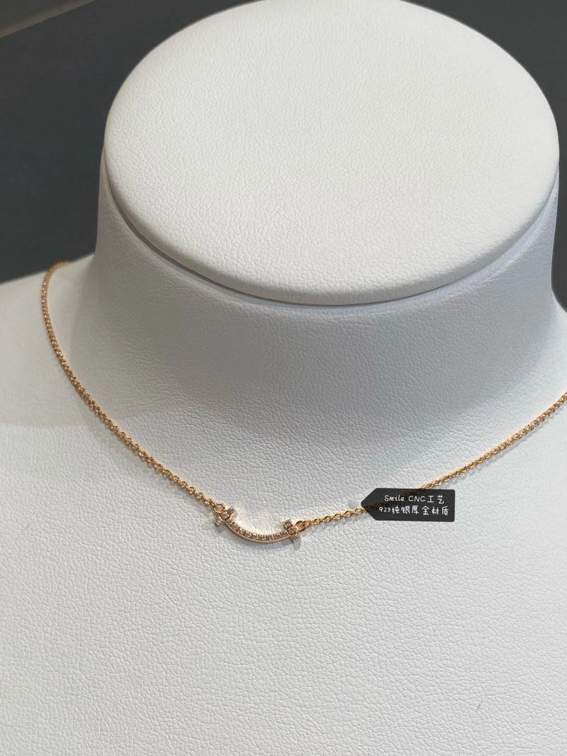 Unclassified Brand Necklaces