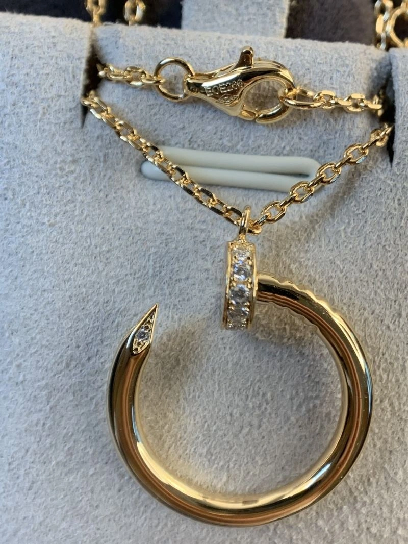 Unclassified Brand Necklaces