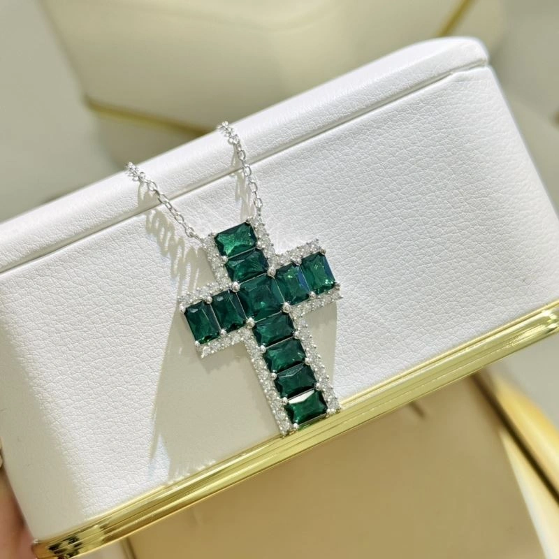 Unclassified Brand Necklaces