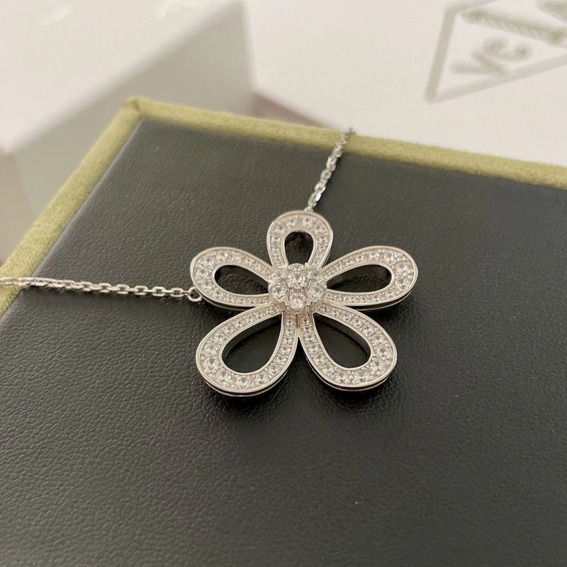 OEM Unclassified Brand Necklaces